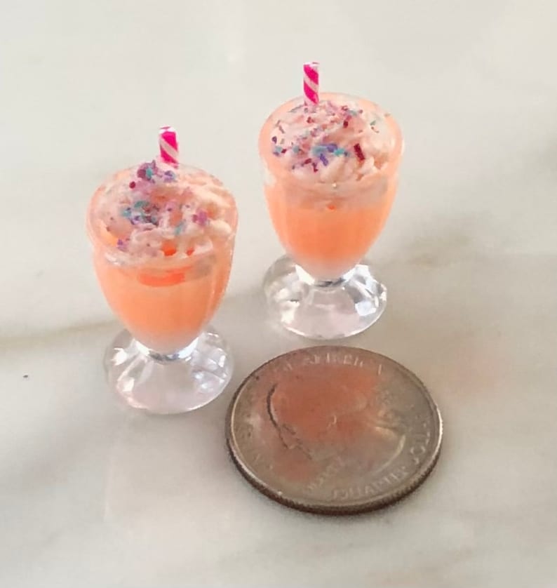 1:8 Scale Miniature Milkshakes for Dolls and Dollhouses. Miniature Fake ...
