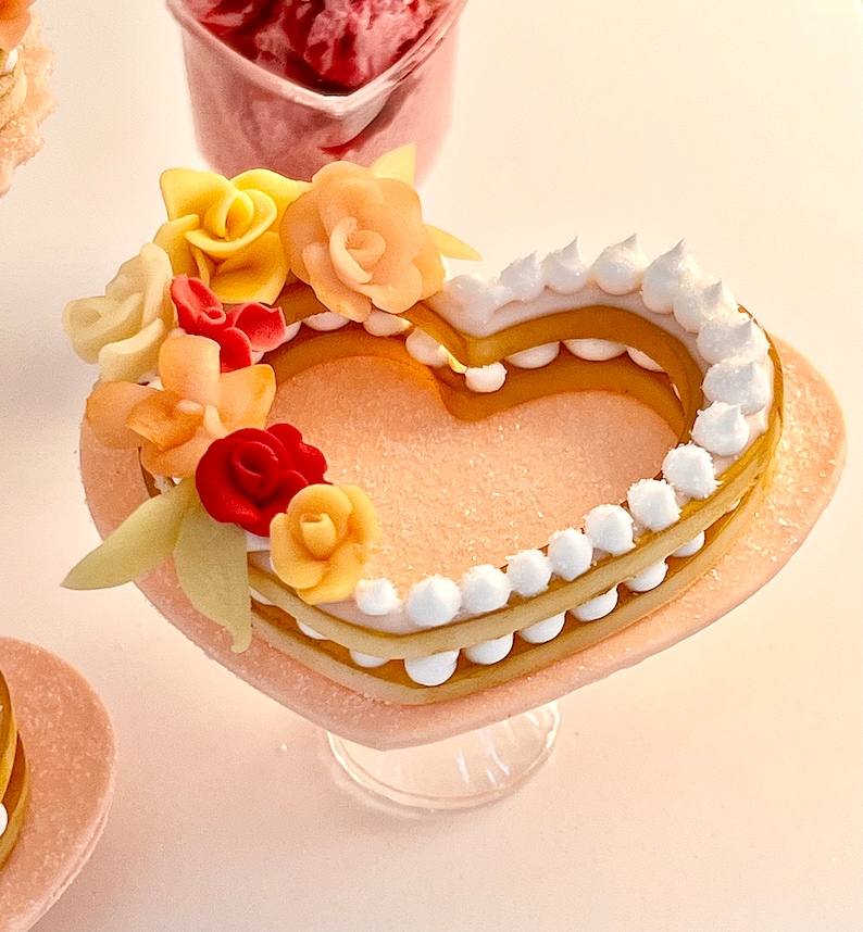 Miniature Heart Cakes for 1:6 Scale Dolls. 12 Inch Blythe Doll ...