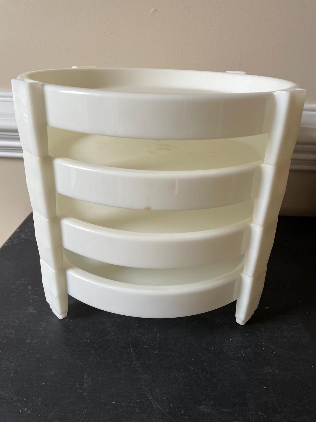 Vintage Tupperware Divide-a-rack Pie Stacker 511 Tupperware White Pie ...
