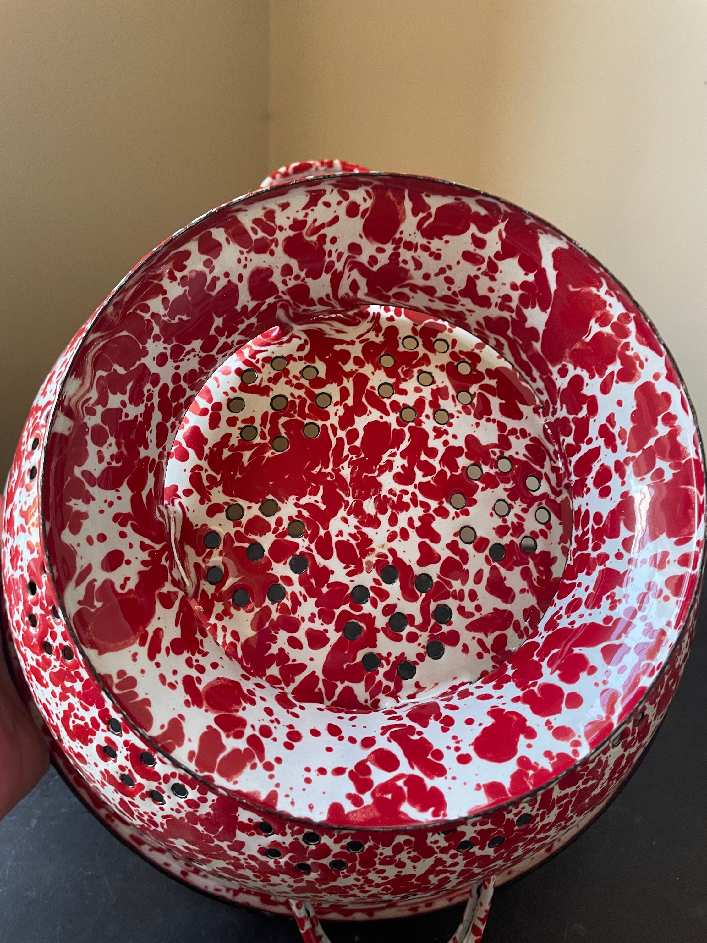 Large 1950's French Red & White With Black Rim Splatterware Speckled ...