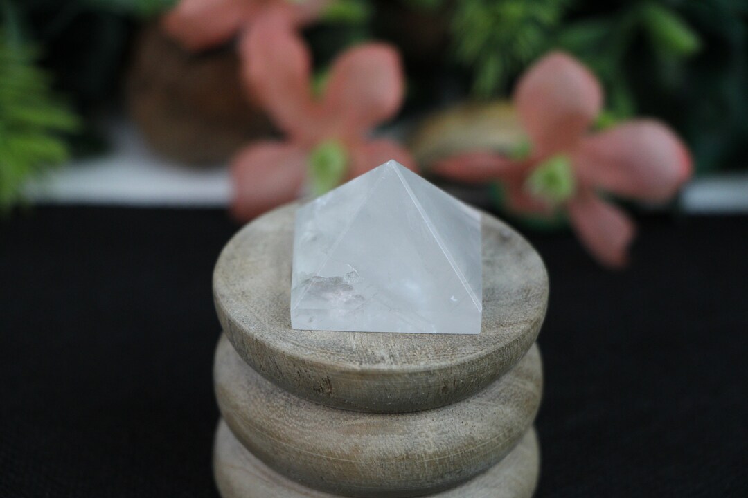 Quartz Crystal Pyramid, Quartz Healing Pyramid, Crystal Quartz Pyramid ...