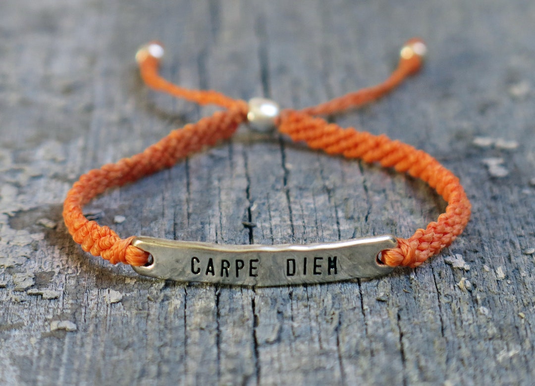 CARPE DIEM - Bracelet ajustable fait main en corde cirée noué - Etsy France