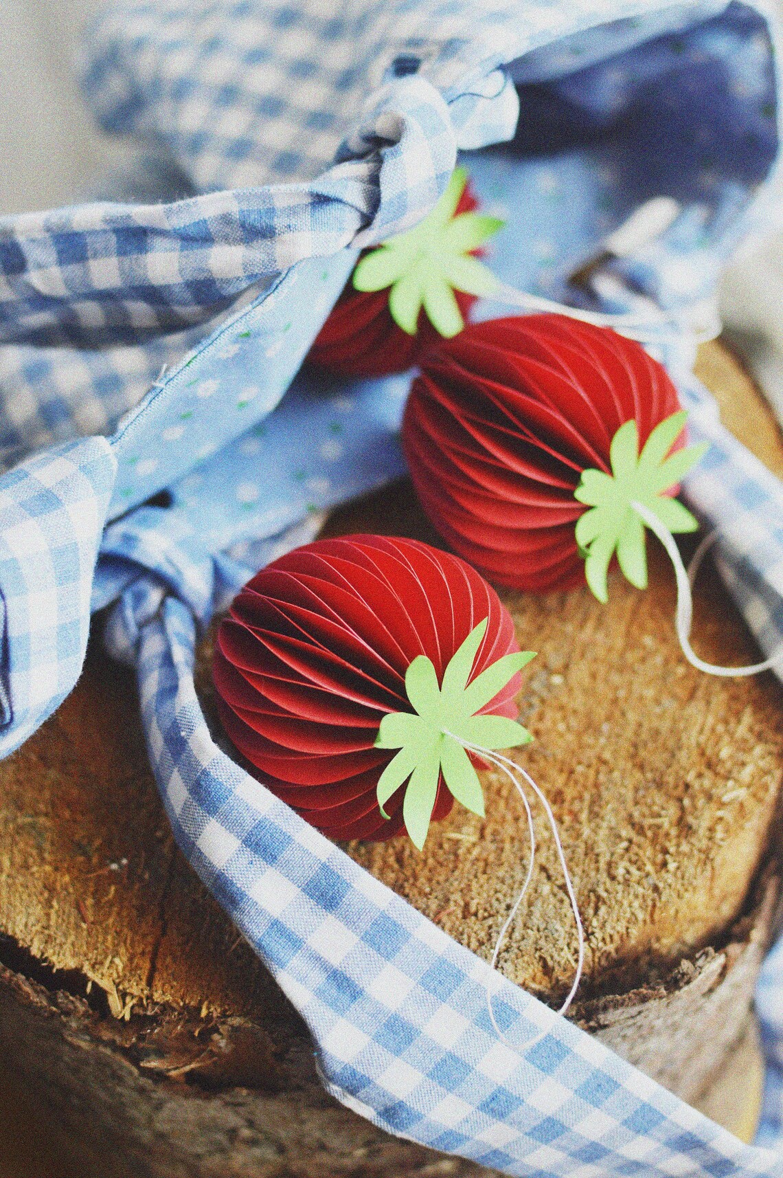 Paper Strawberry, Honeycomb Fruits, Paper Handmade Decoration, Scandi ...