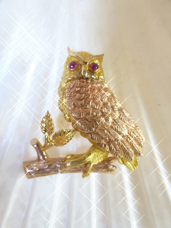 Fine Vintage Heavy Solid 9ct Gold Ruby Eye Posy Owl B… - Gem