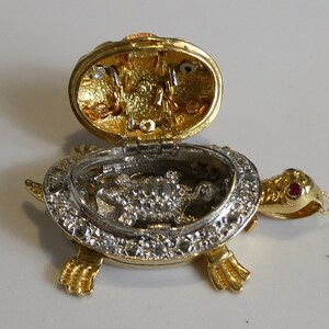 Superb Heavy Solid 18ct Gold Diamond & Ruby Set Opening Tortoise Locket ...