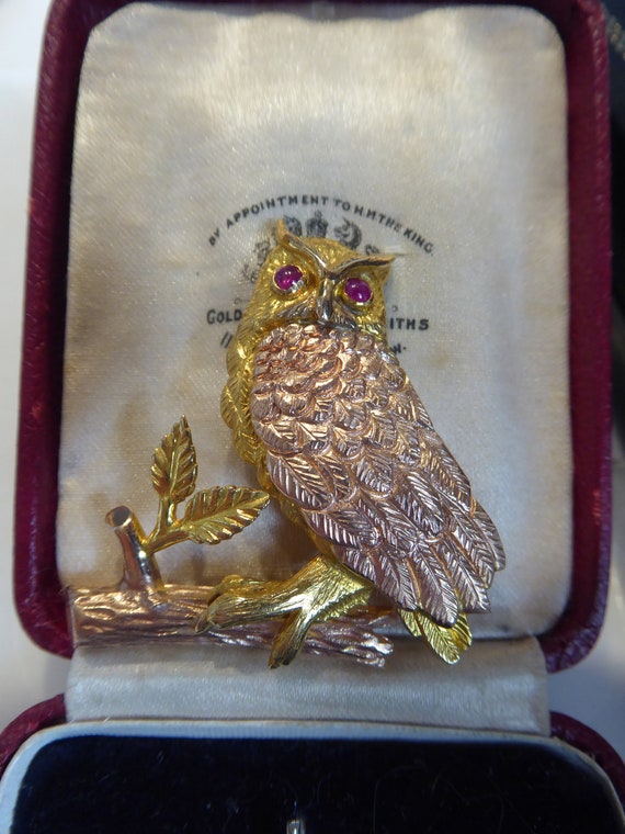Fine Vintage Heavy Solid 9ct Gold Ruby Eye Posy Owl B… - Gem