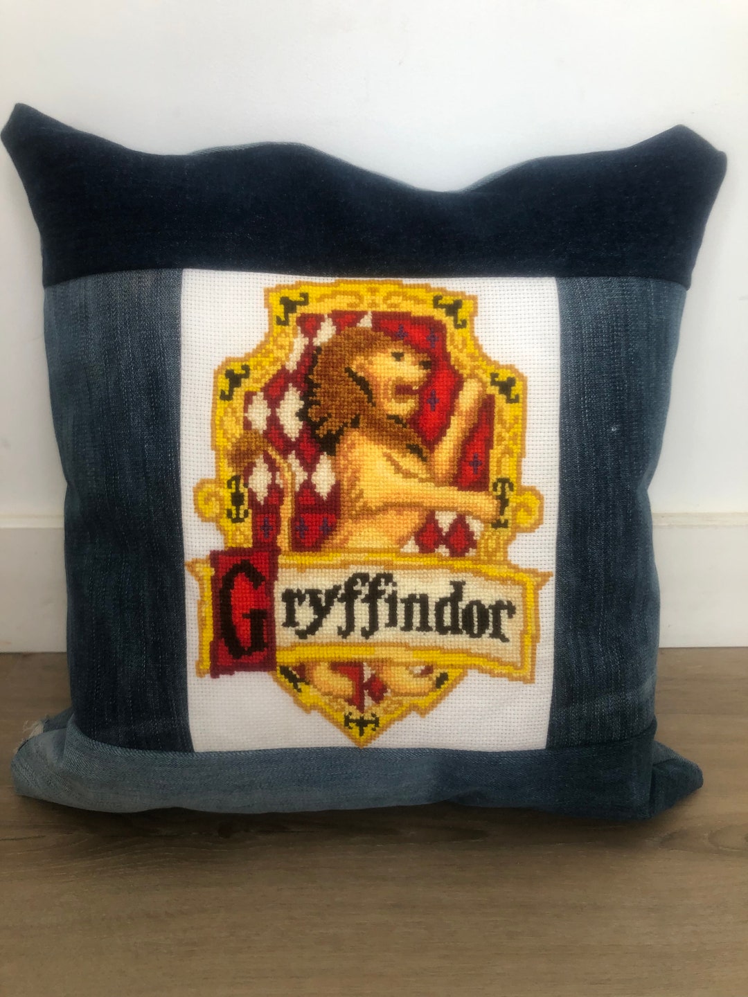 Harry Potter Gryffindor Pillow - Etsy