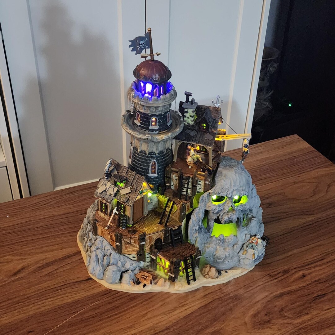 Lemax RARE Spooky Town Isle of Doom Lighthouse With Fog Mechanism ...