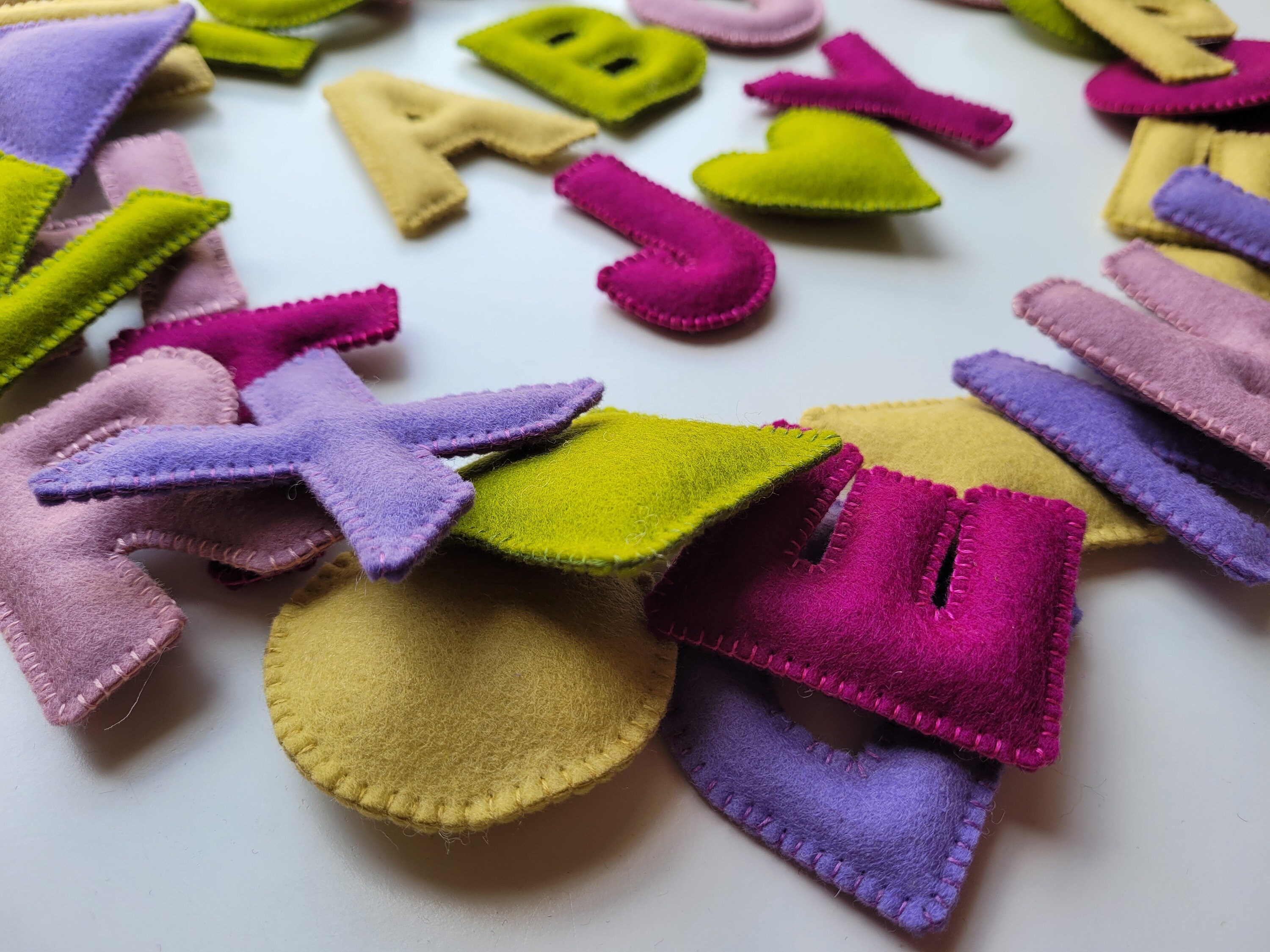 Wool felt alphabet letters and shapes for kids Learning toy - Etsy.de