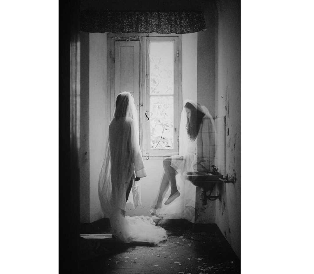 Wedding Bride Ghost Spooky Halloween Creepy Ghosts Woman Caught on ...