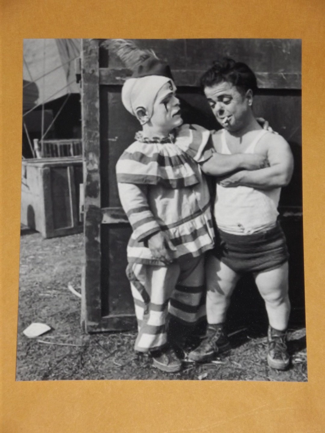 Circus Clown Dwarf Midgets Photo Strange Funny Clown Midget Freaky ...