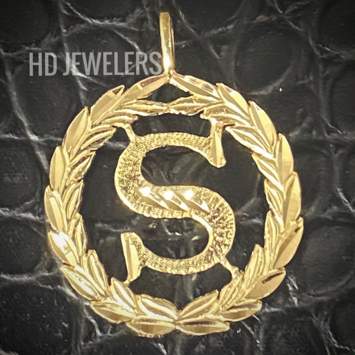 Solid 14K Gold Letter Initial S Pendant - Etsy