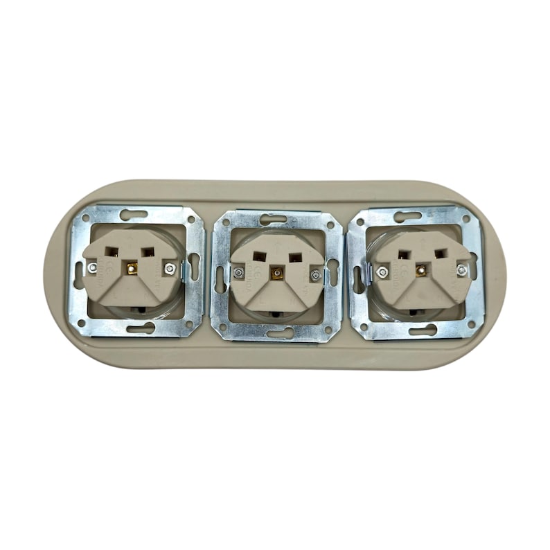 Porcelain Triple Power Socket, German Schuko, Ceramic Flush Mount ...