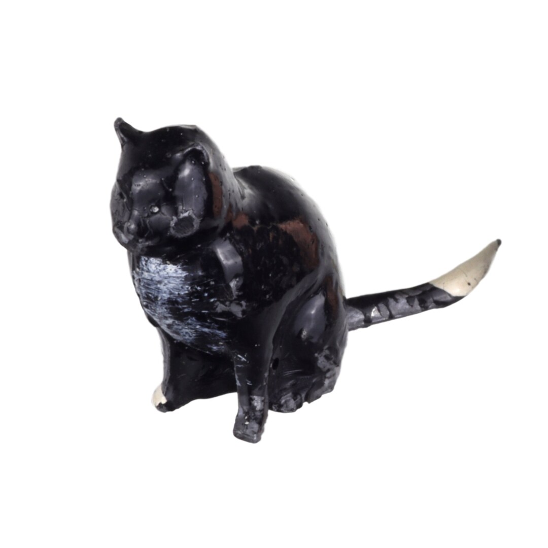 Collectable Miniature BRITAINS Model Home Farm Cat 604 Lead Figure 2cm ...