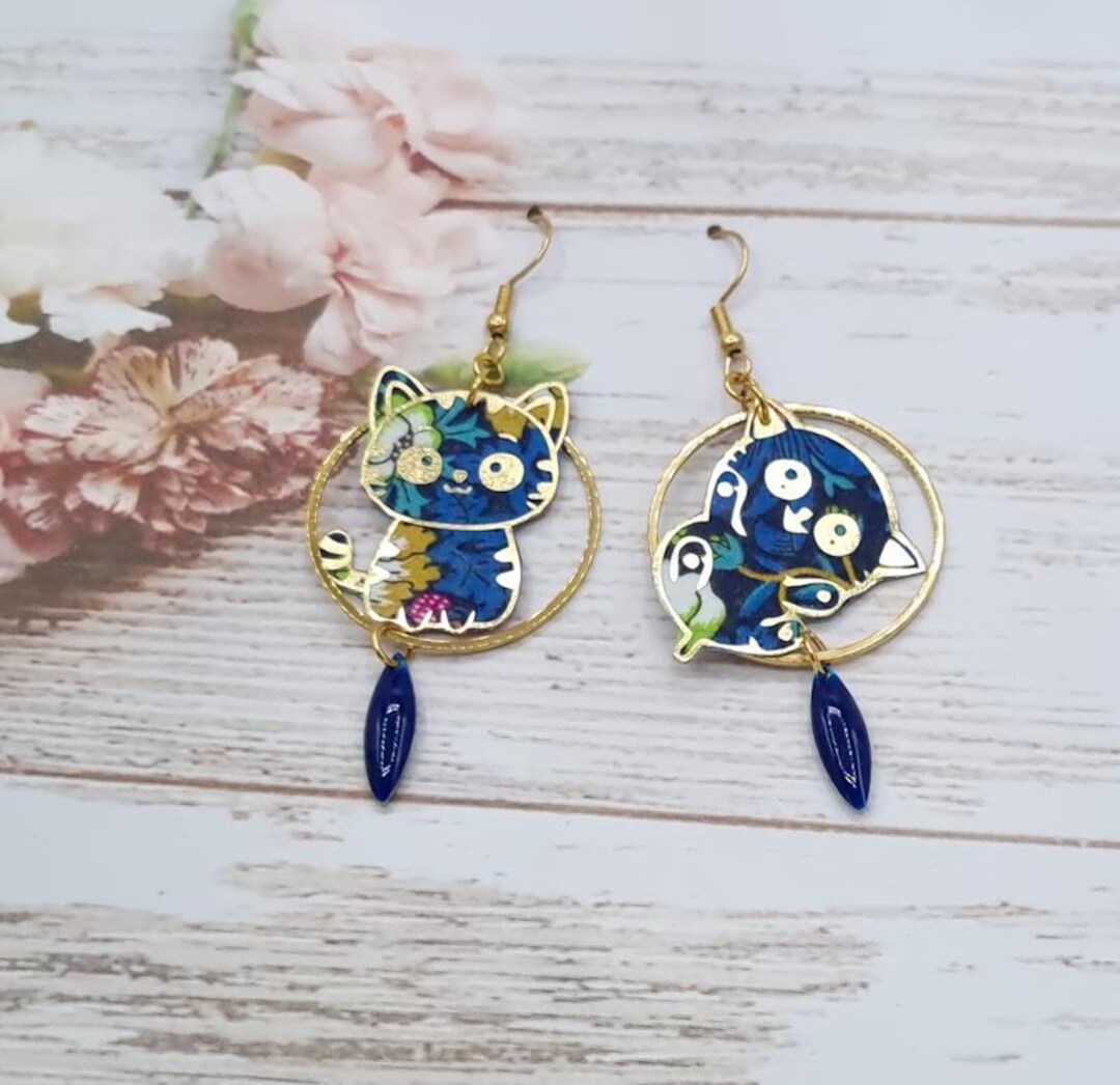 Asymmetrical Mismatched Kawaï Cat Earrings in Liberty Poppy and Daisy ...