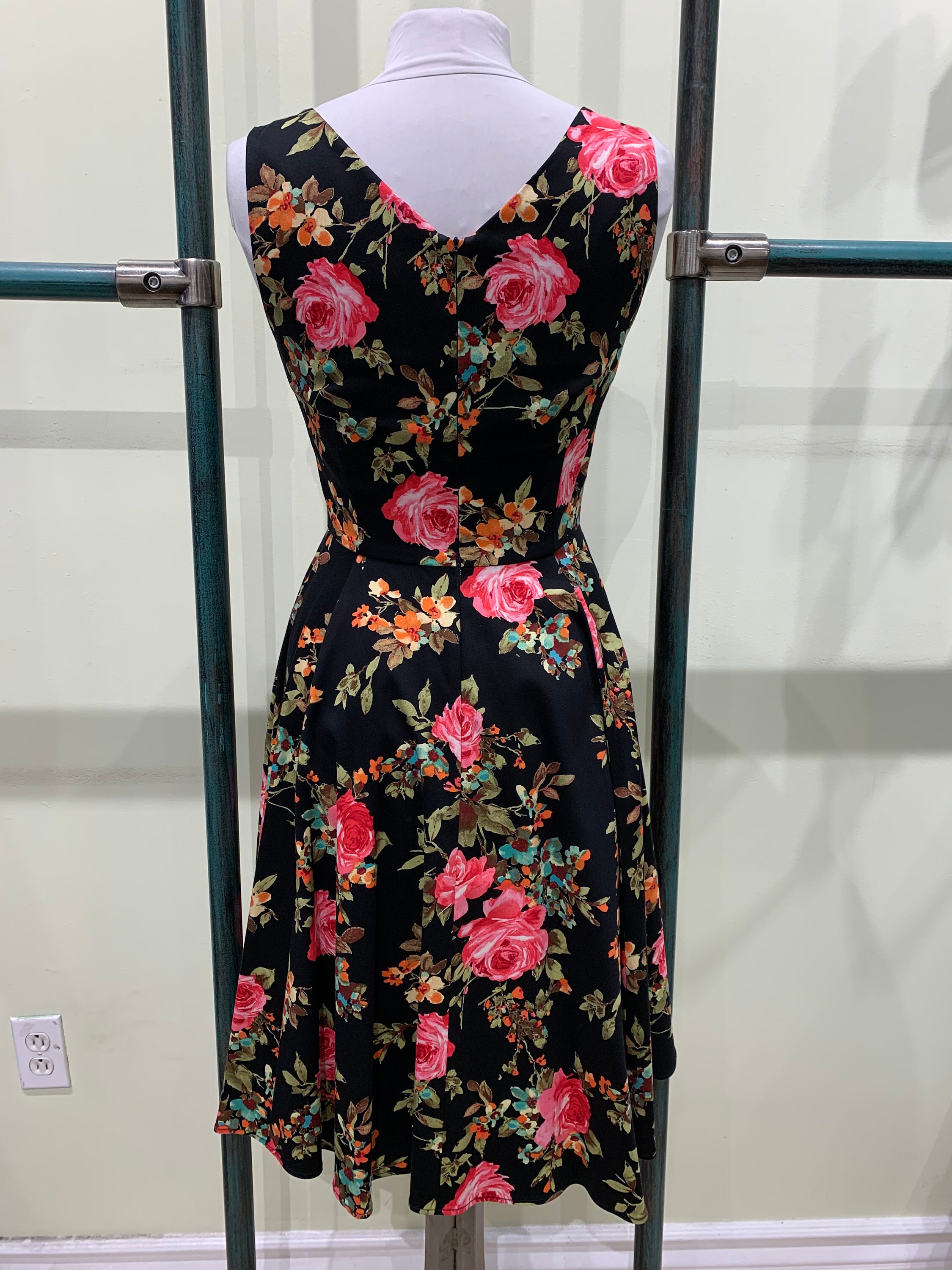 Eva Rose Black and Red Rose Floral Print V-neck Fit and Flare - Etsy