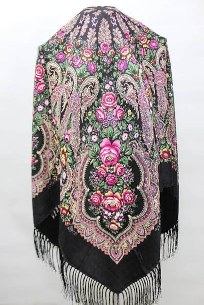 Chal cuadrado negro estilo folk ucraniano estampado floral autenticidad ...