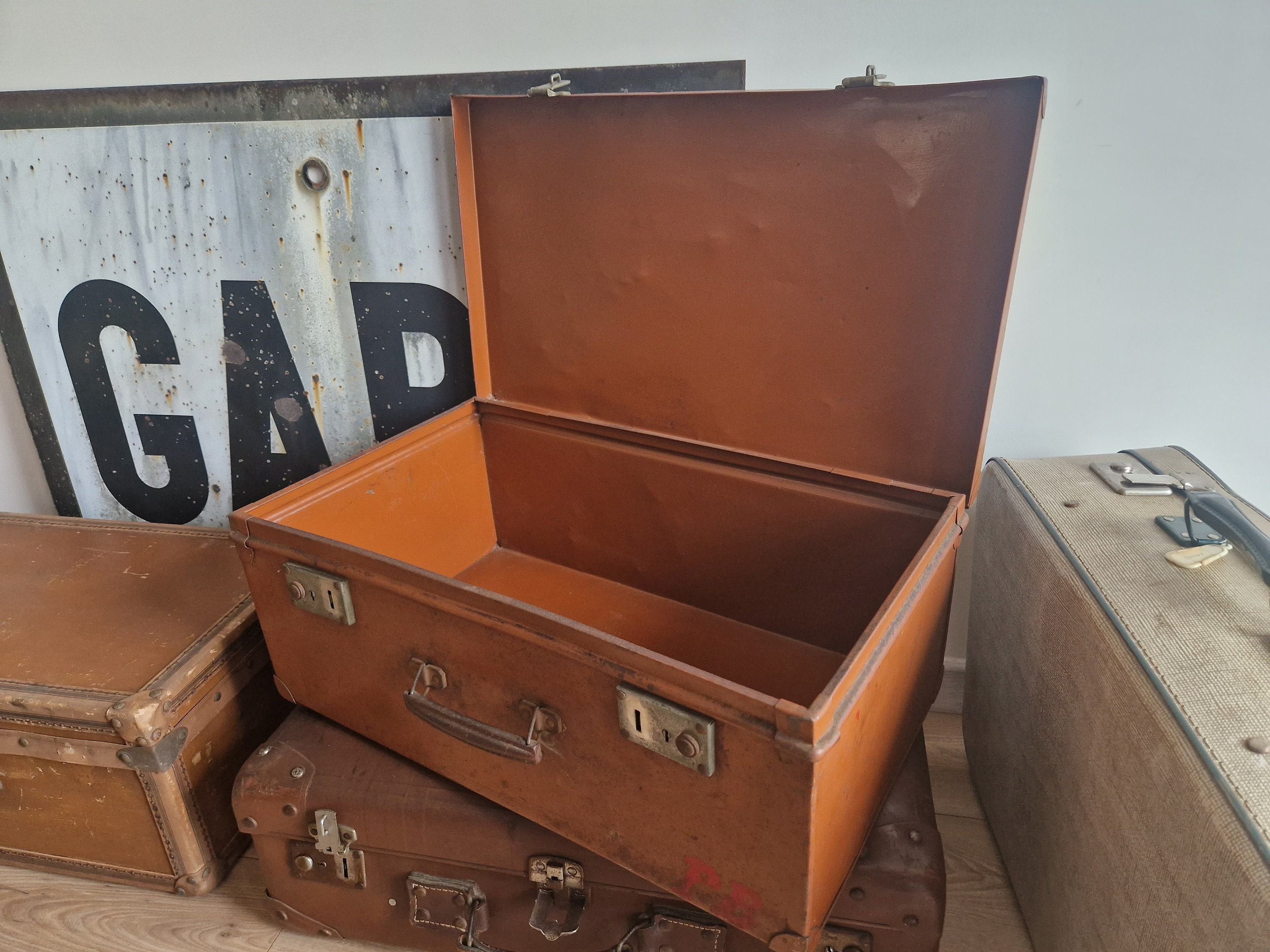 Ancienne malle militaire orange en métal - Etsy France