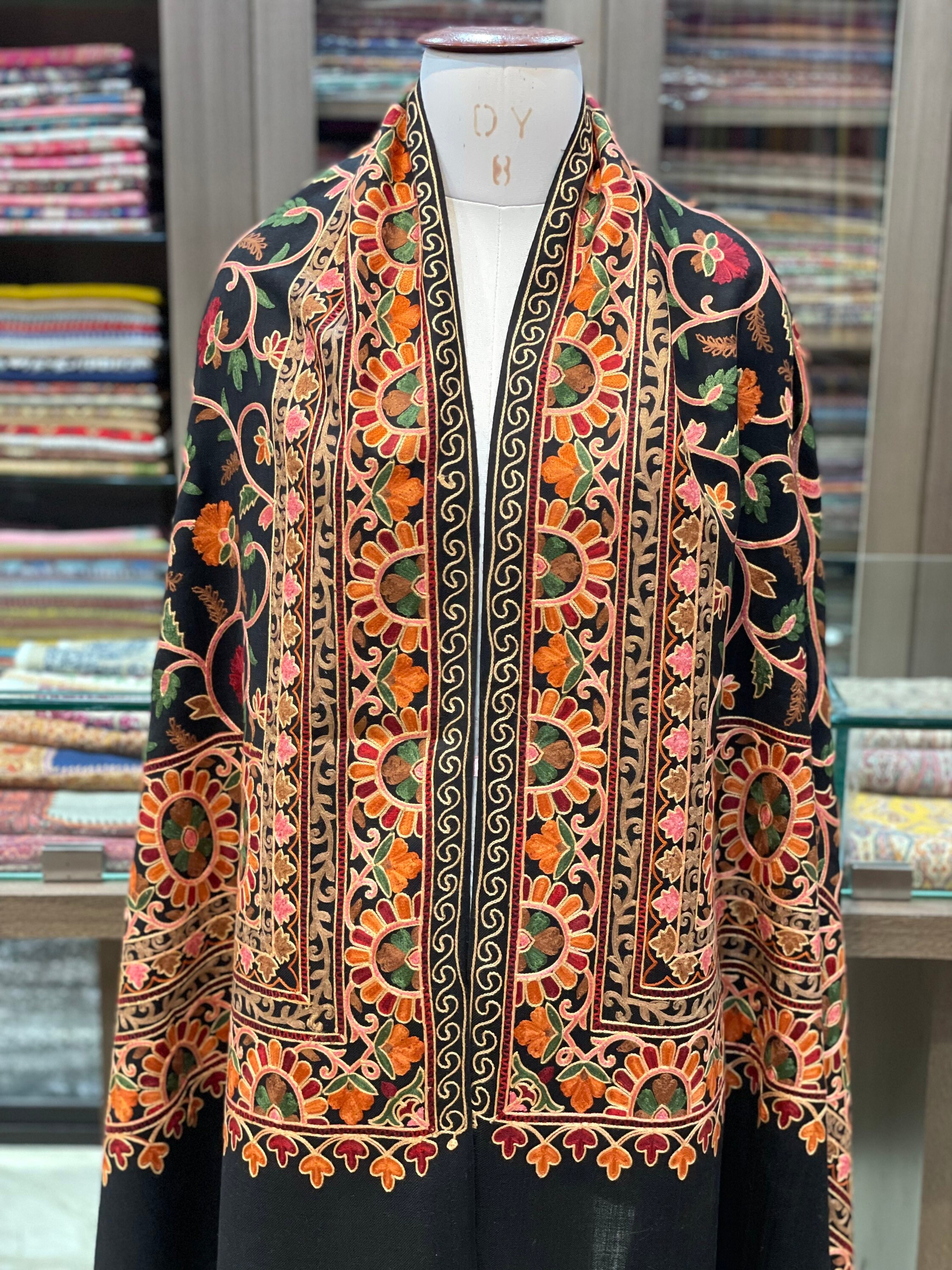 Designer Pure Wool Aari Kashmiri Shawl, Kashmiri Embroidered Shawl ...