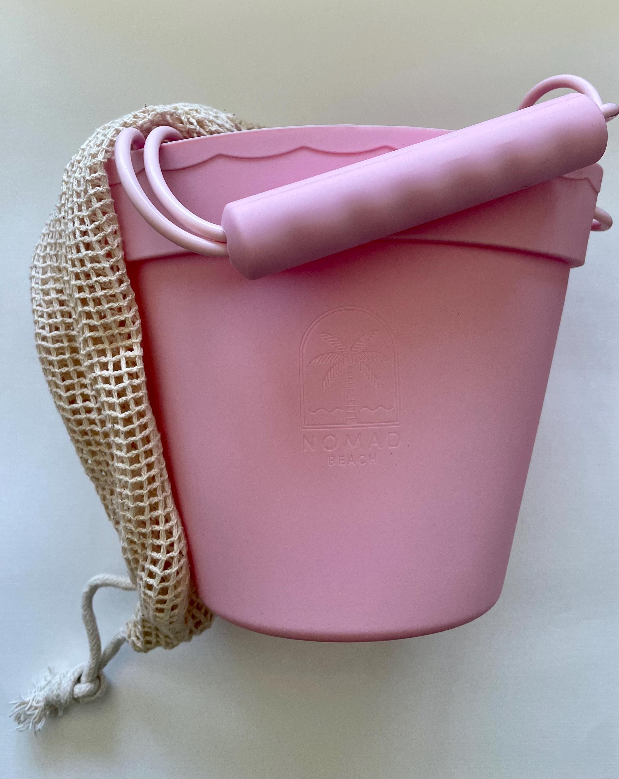 Silicone Beach Bucket Kids Play Set- 7 Piece, Bucket, 4 Shapes, Shovel ...