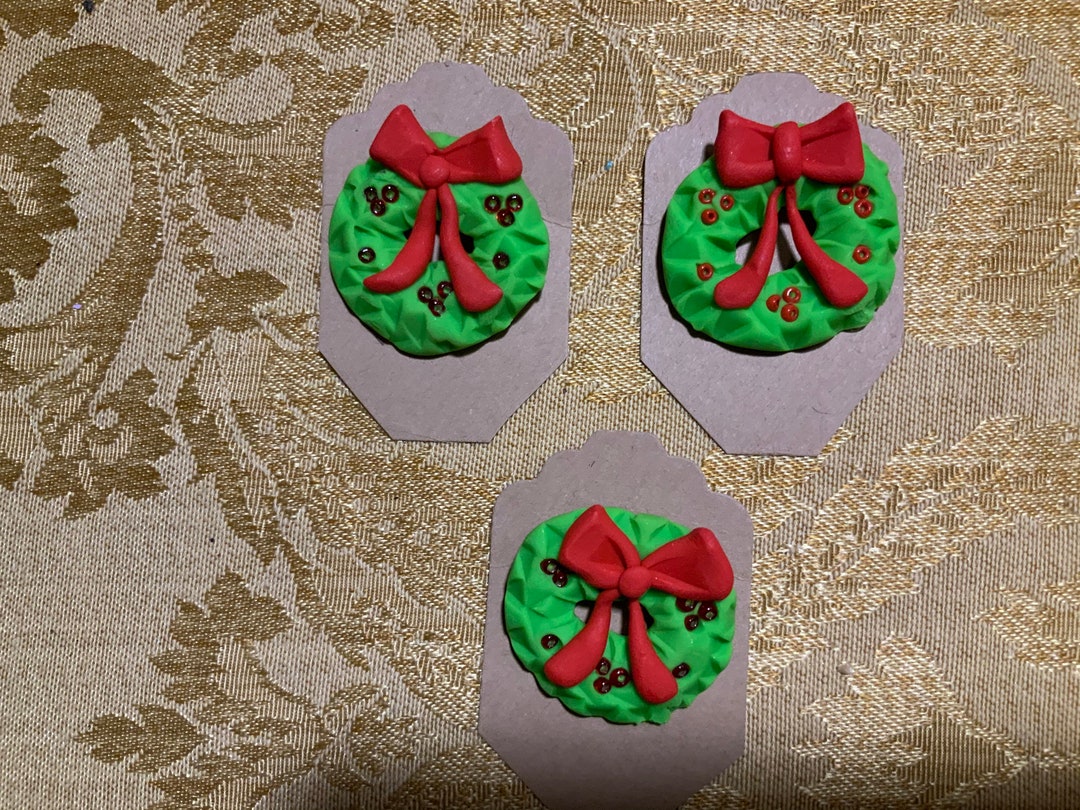 Polymer Clay Pin, Wreath - Etsy