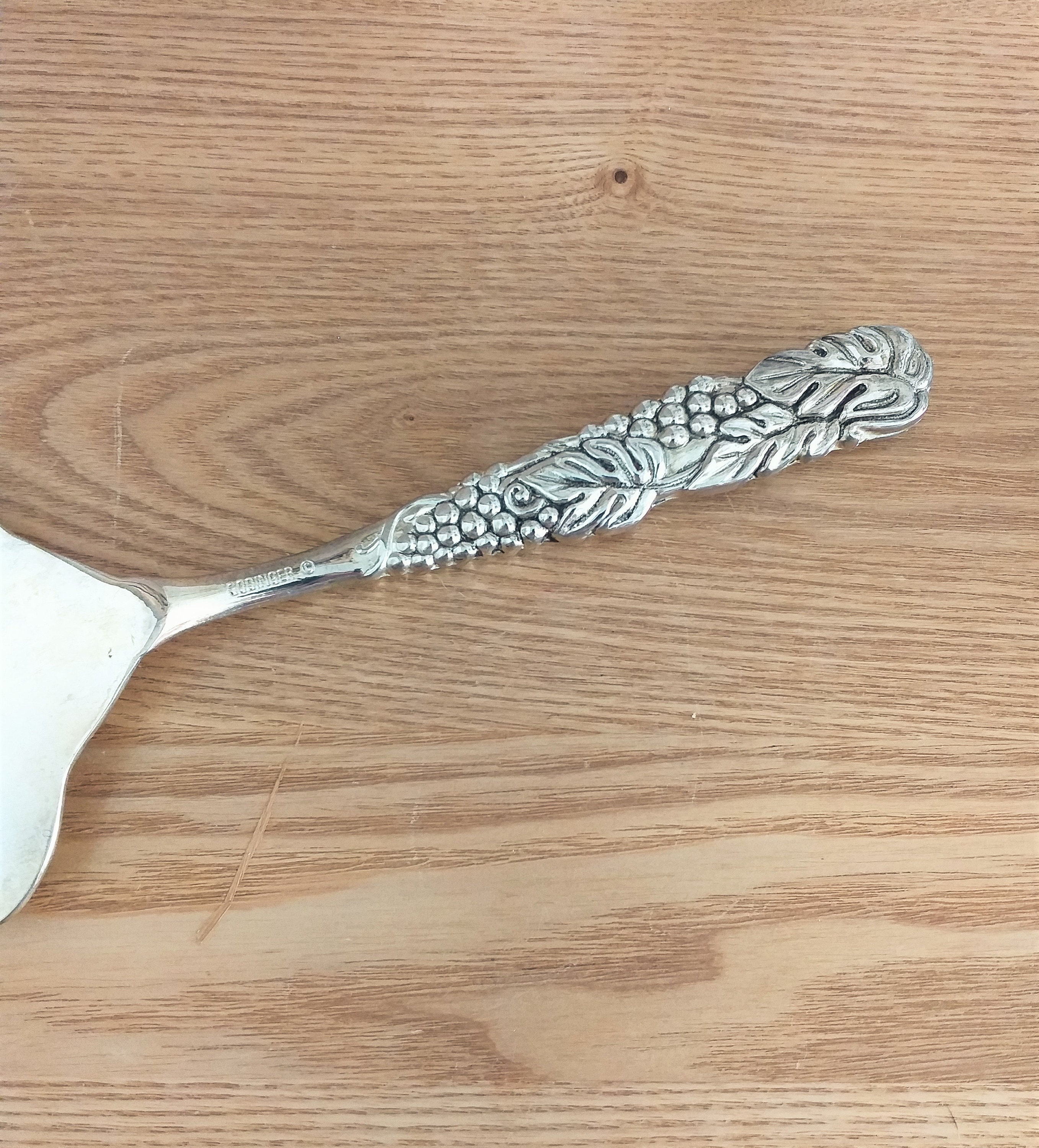 Vintage GODINGER SILVER PLATE Pie/cake Server With Grape - Etsy