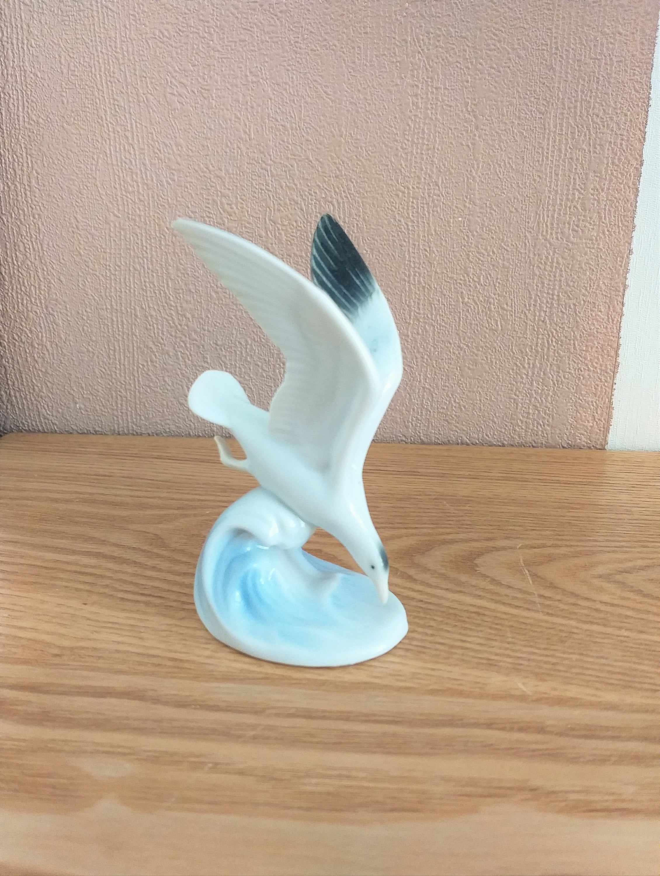 Vintage GDR Porcelain Sea Gull Figurine, With JLMENAU Mark, Germany ...