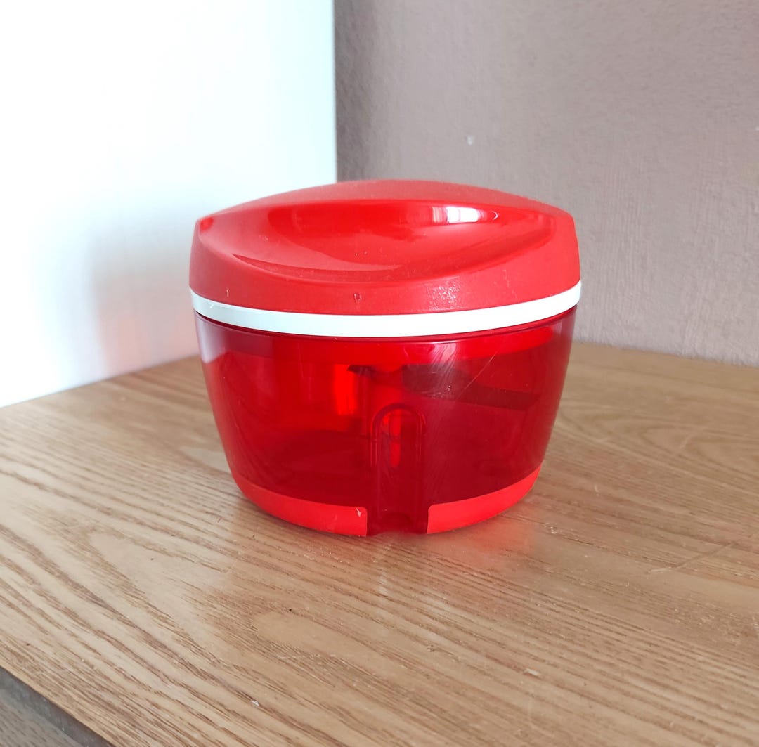 Vintage TUPPERWARE Red Hand Rotating Chopper, Vintage Kitchen Element ...