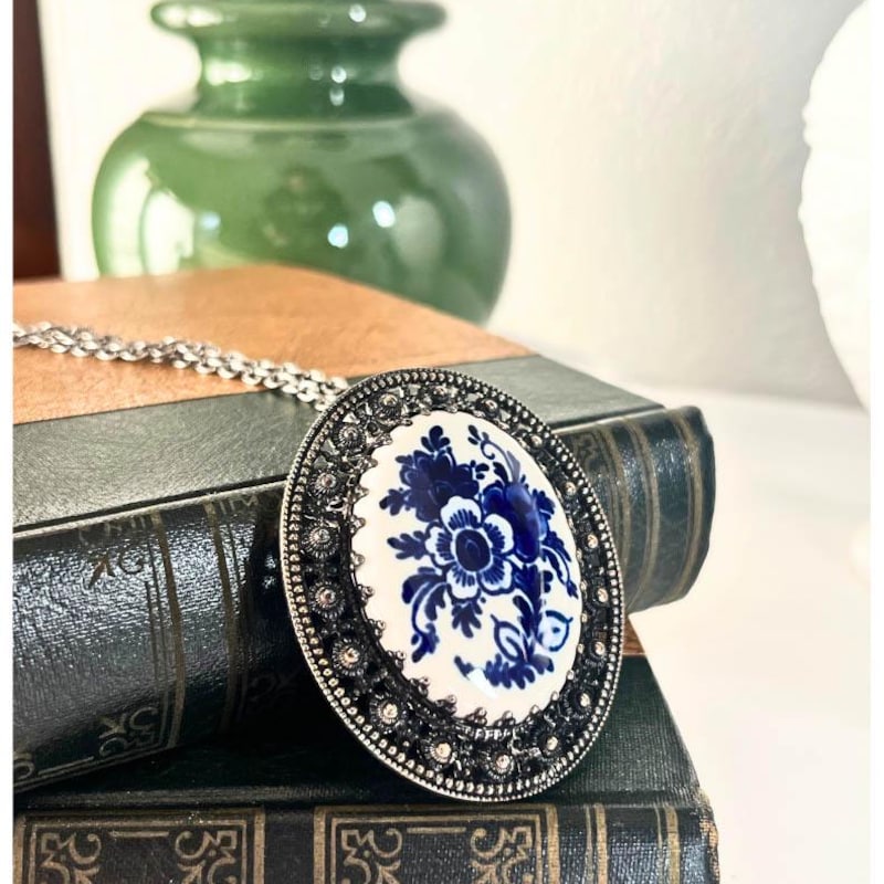 Delft Blue Necklace - Etsy