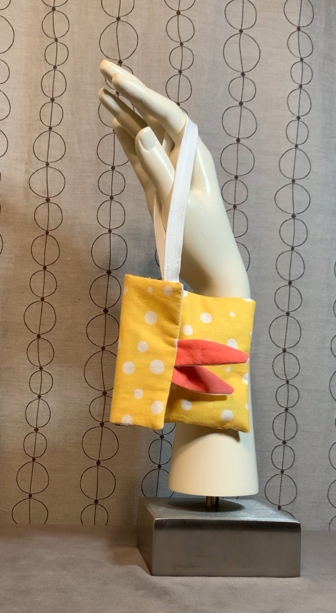 Hidden Bunny Rabbit Pinch Purse Squeeze to Open Wristlet Yellow ...