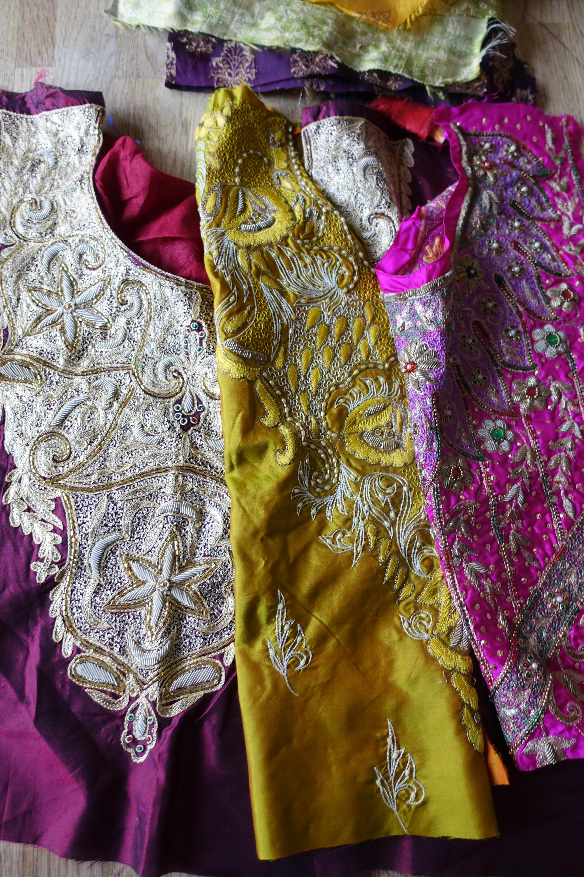 Mixed Vintage Recycled Reclaimed Sari Saree Fabric Scrap Boho Silk Junk ...