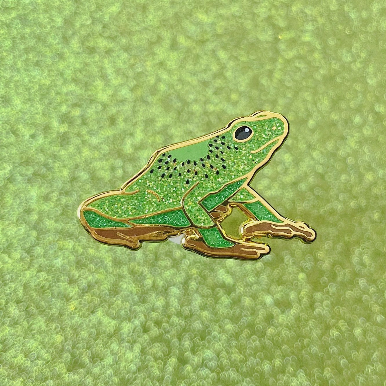 Glitter Kiwi Fruit Frog Enamel Pin! - Etsy