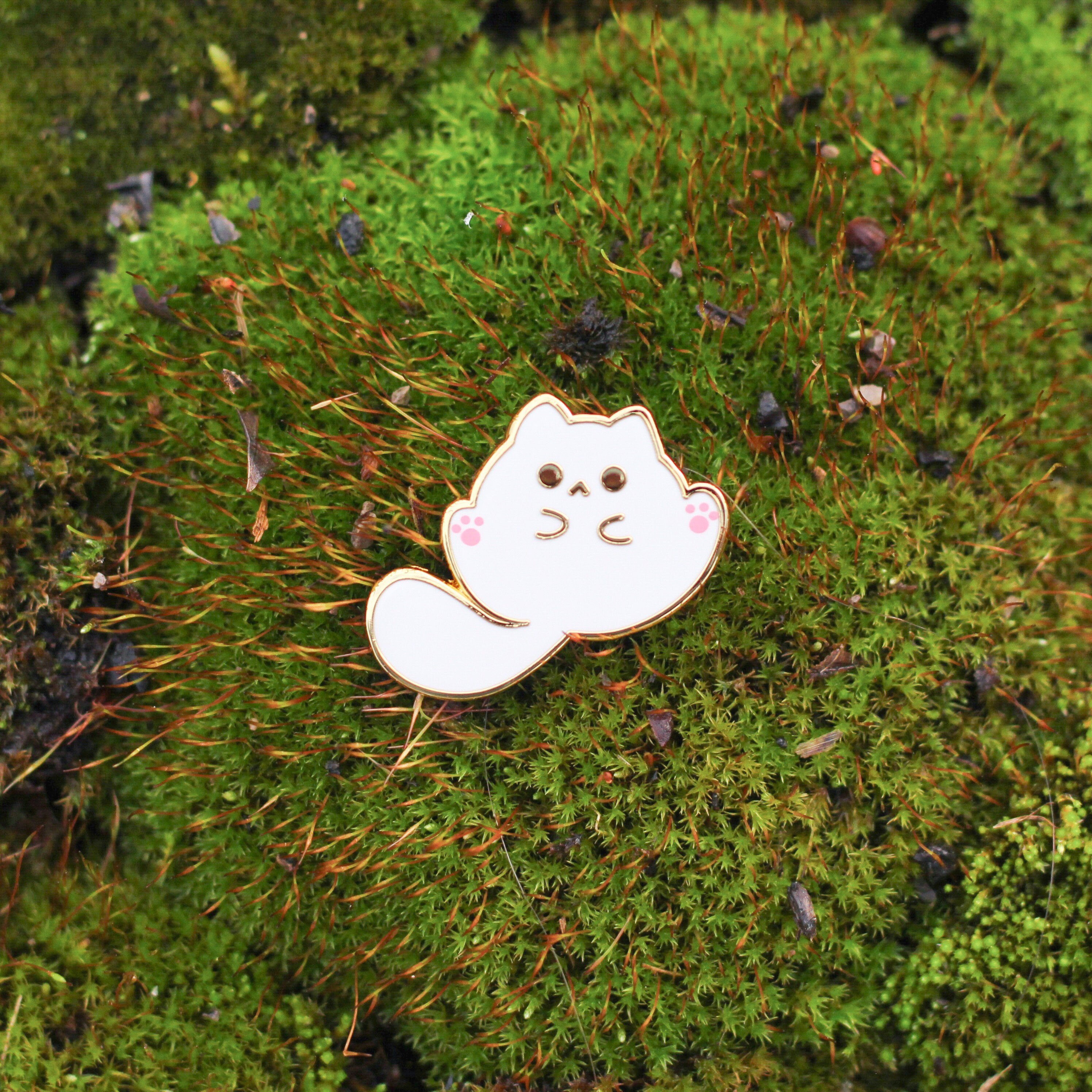 Puff the Mini White Kitty Showing Paws Enamel Pin! Adorable Tiny Cat ...