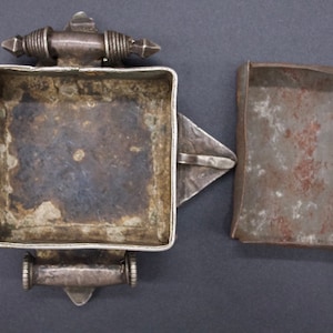 Antique Tibetan Silver Gau Boxes -amulets-tibetan Prayer Box, Gau, Ghau ...