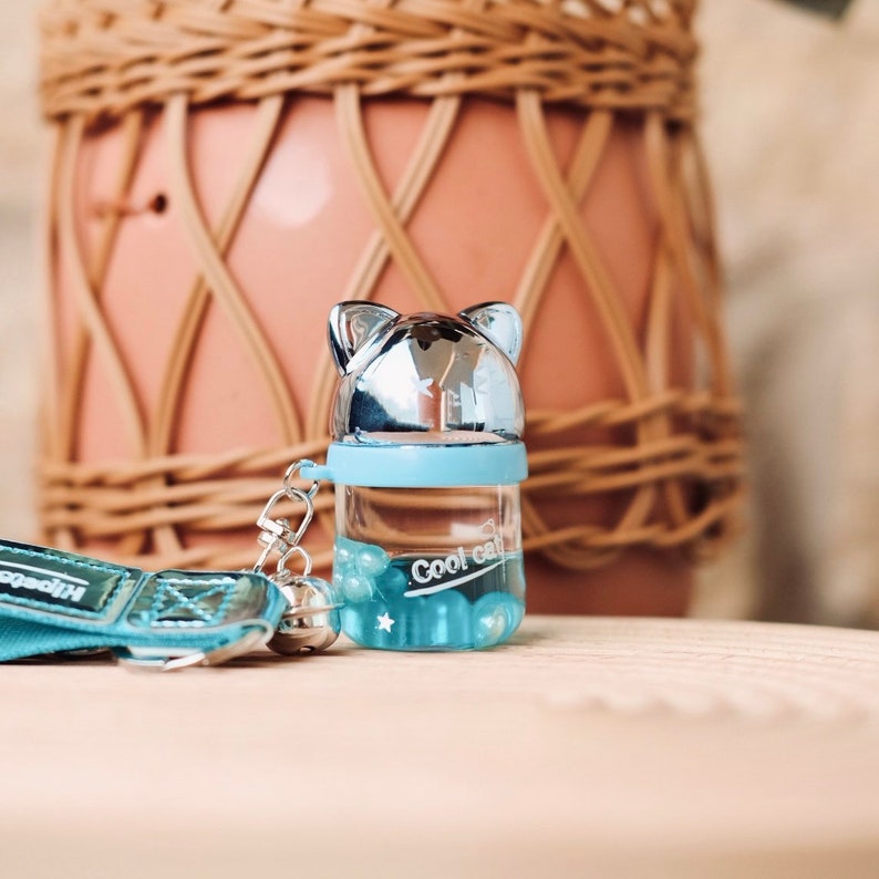 Silver Cat Liquid Keychain, Animal Keychain, Quicksand Keychain, Kawaii ...