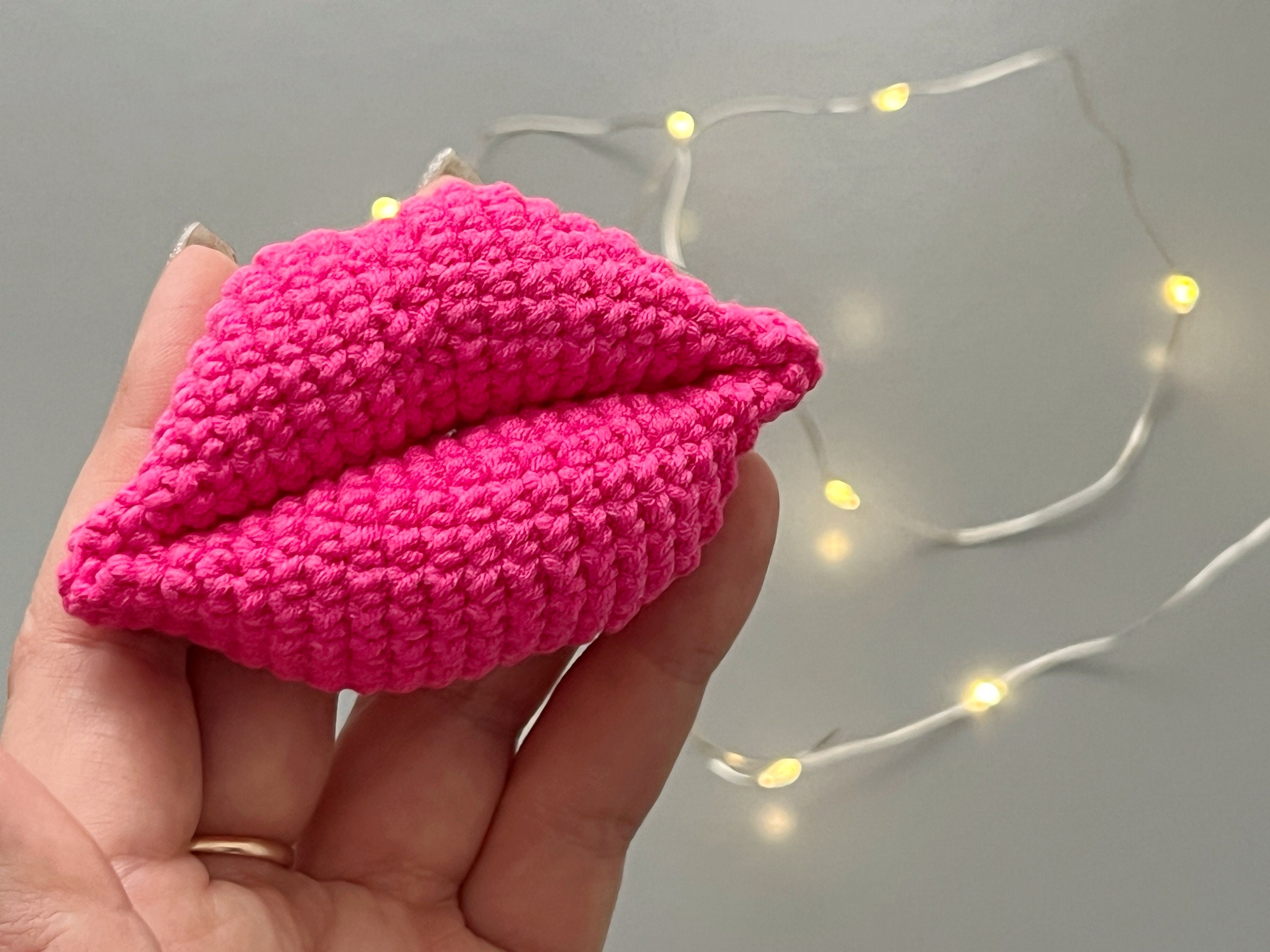 Crochet Lips Pattern PDF Crochet Kiss Valentine's Day Gift - Etsy