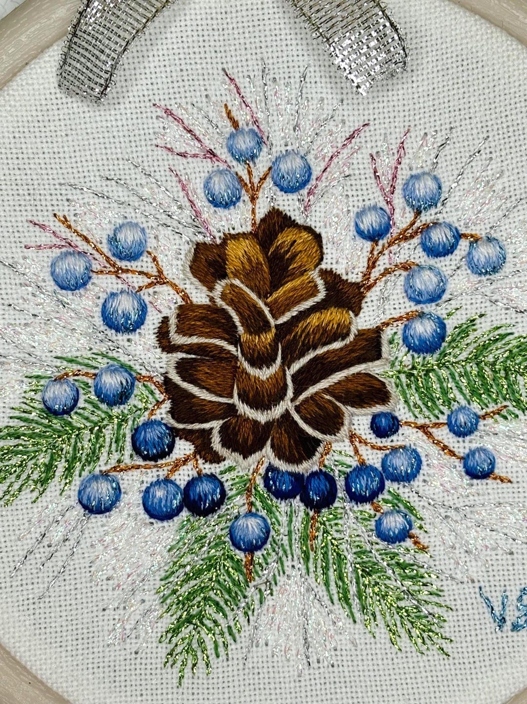 Hand-embroidered Pine Cone Christmas Hoop Art: Needle Painting Decor ...