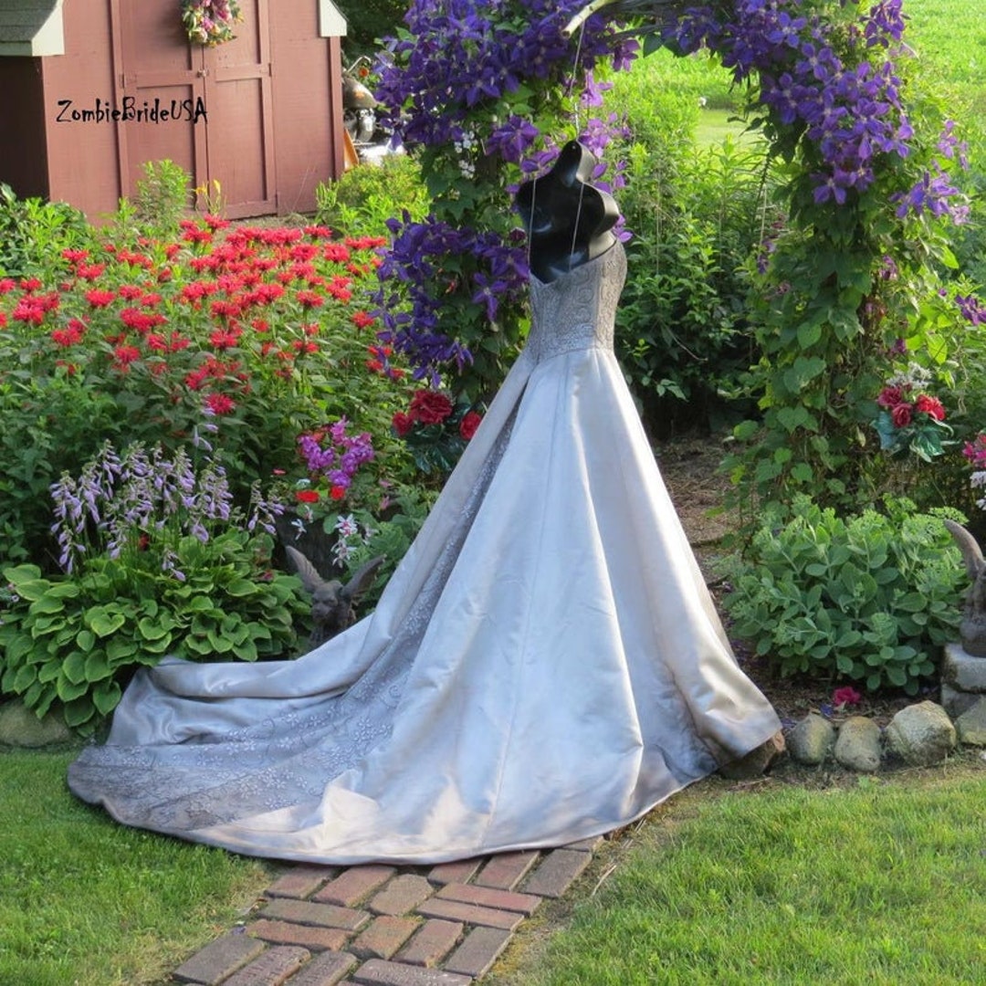 GOTHIC Wedding Dress, Black Bridal Gown, GHOST BRIDE, Vintage Ghost ...