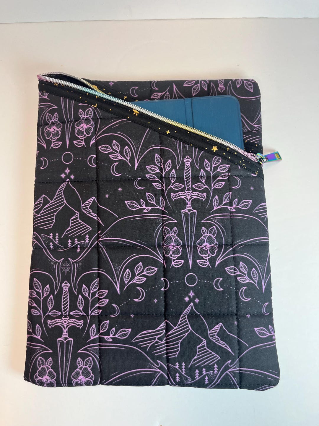 ACOTAR Fabric Tablet Case: Quilted iPad Kindle Sleeve - Etsy