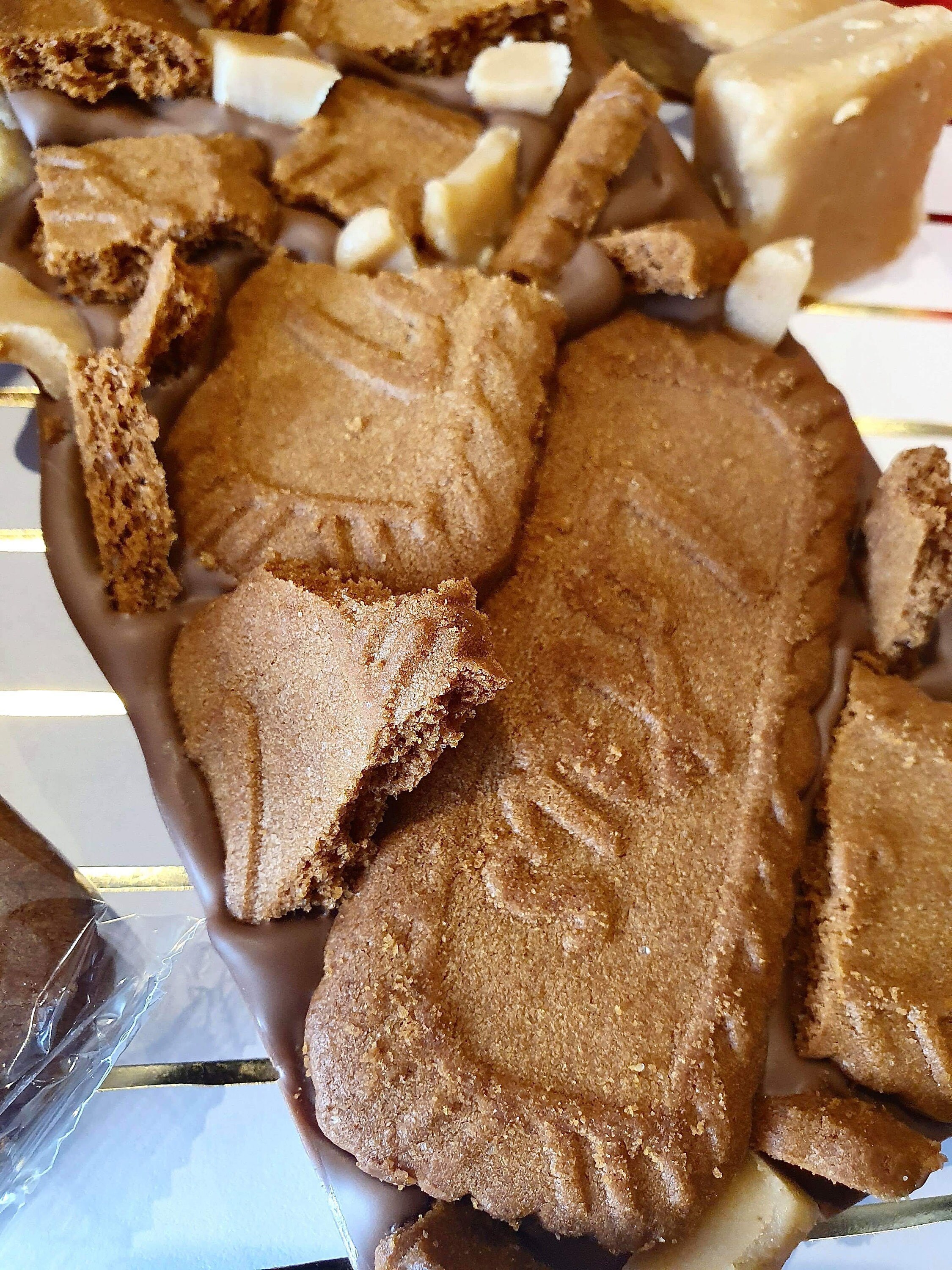 Biscoff Lotus Slab With a Layer of Biscoff Spread Inside - Etsy UK