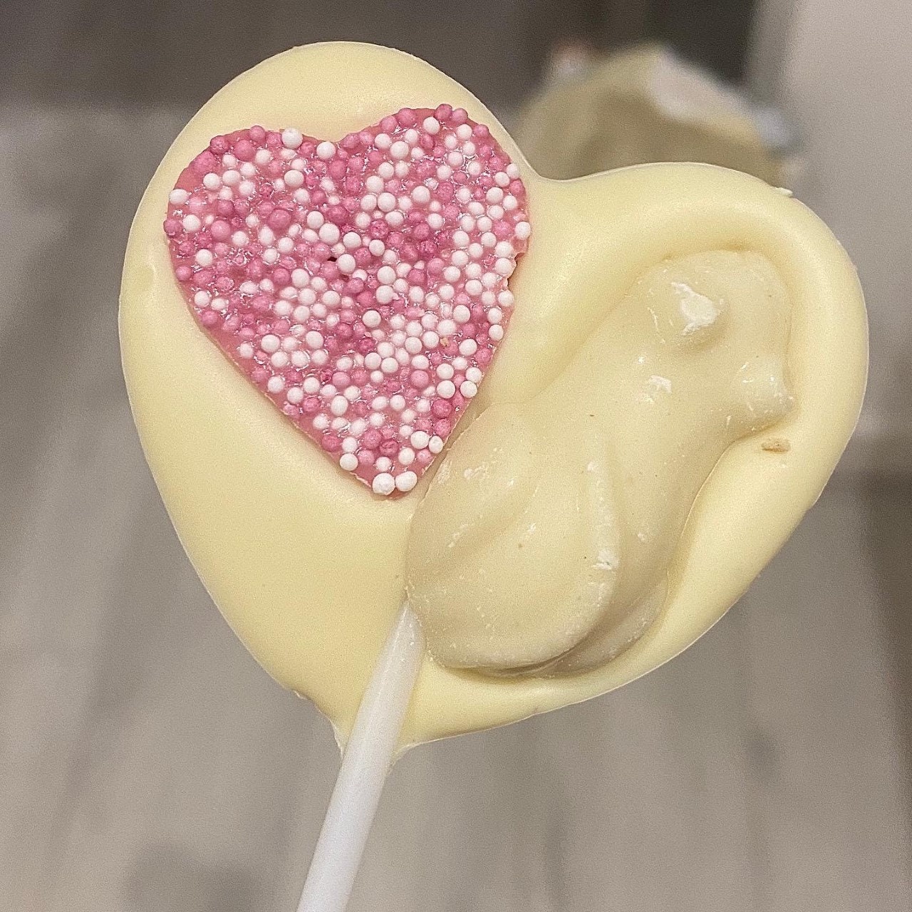 White Chocolate Lollipops