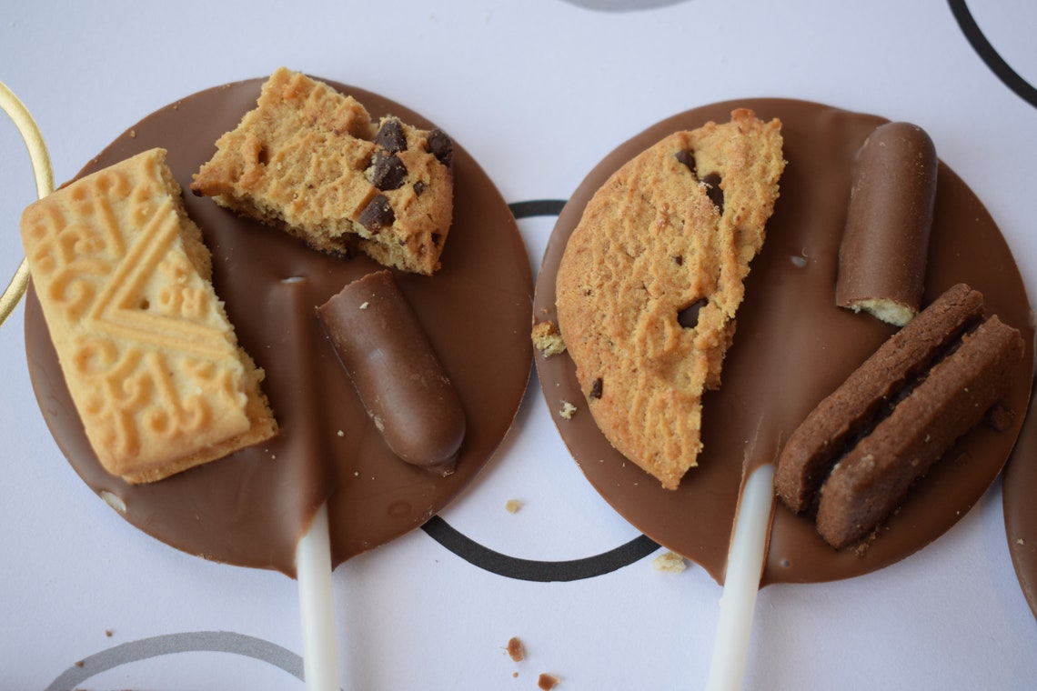 4 Pack Milk Chocolate Circle Shape Lollipops Covered With - Etsy UK