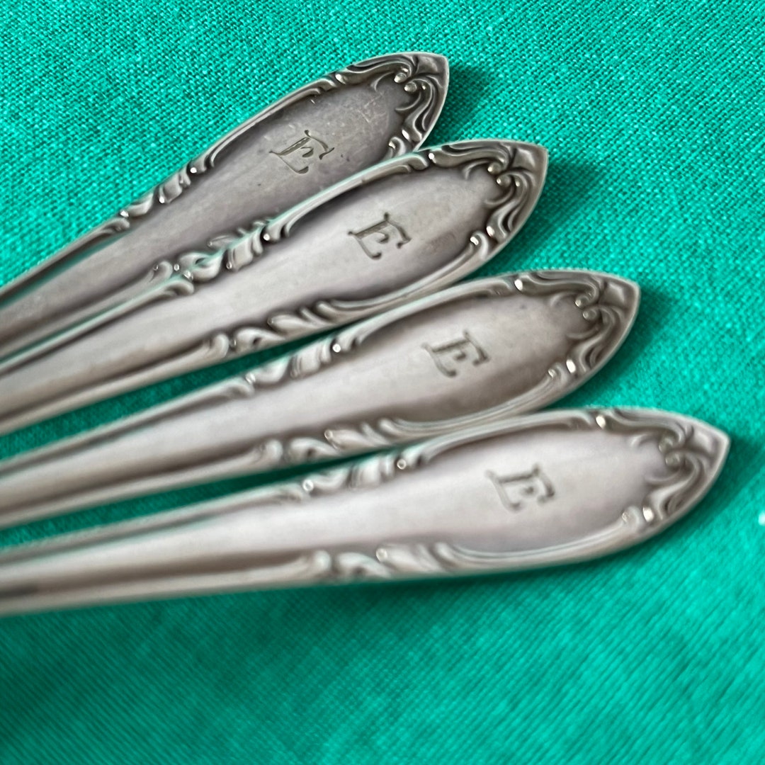 Mismatch of 10 Vintage Silver Plated Tea Spoons. 8 With Engraved ...