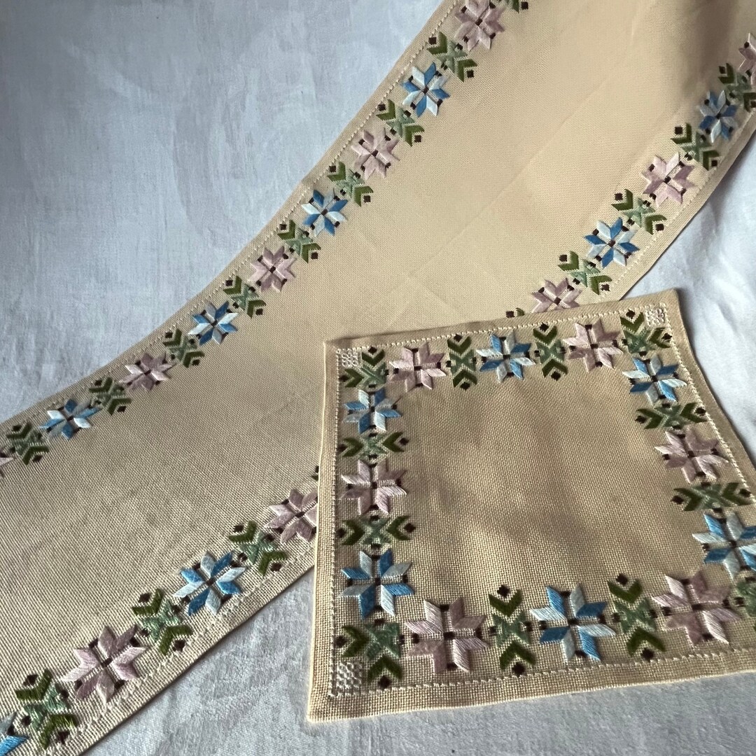 Set With 2 Hand Embroidered Vintage Table Linens. A Long Runner and a ...