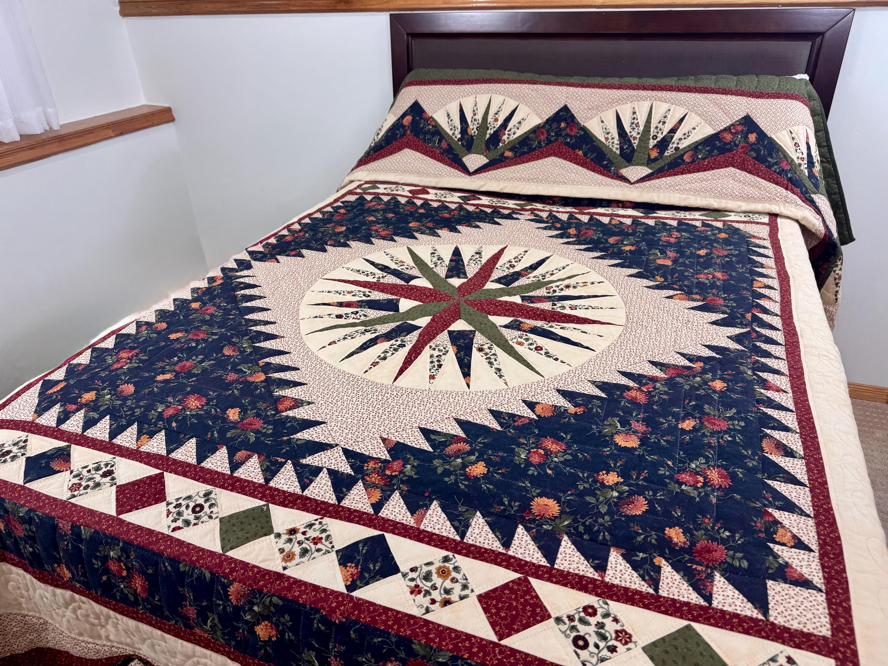 Amish Handmade Mariner's Compass Quilt – Hand-quilted Heirloom Bedding ...