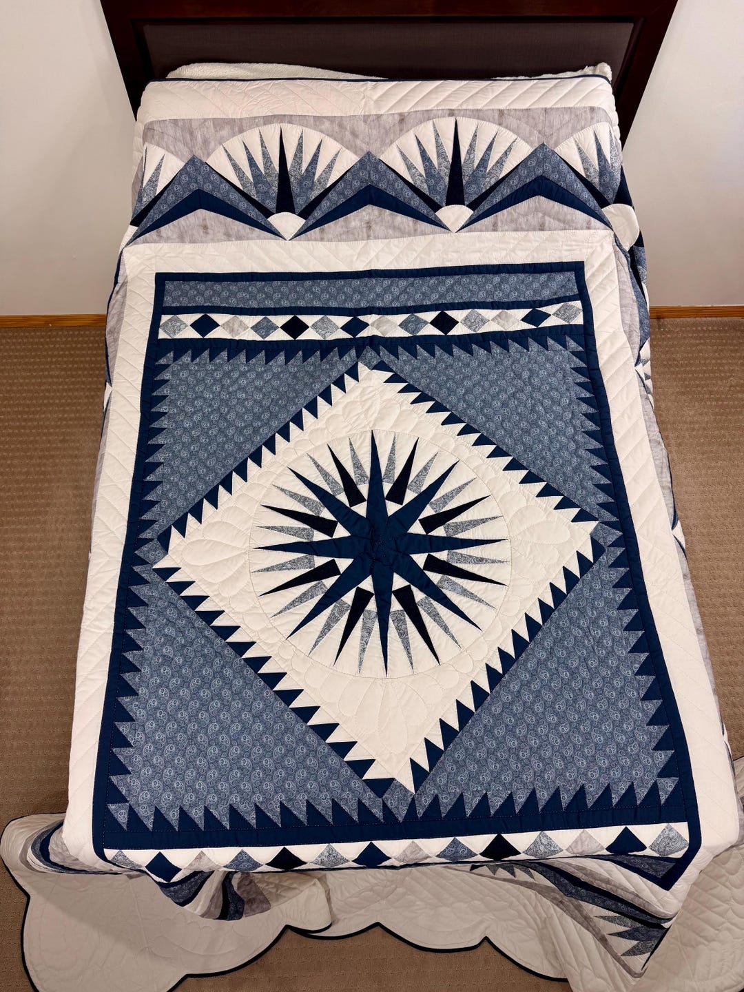Handmade Amish Mariner's Compass Quilt – Heirloom Star Design - Etsy