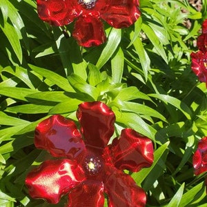 Poppie's Red Collection: Gorgeous Metal Flower Stake, Garden Art, Gift ...