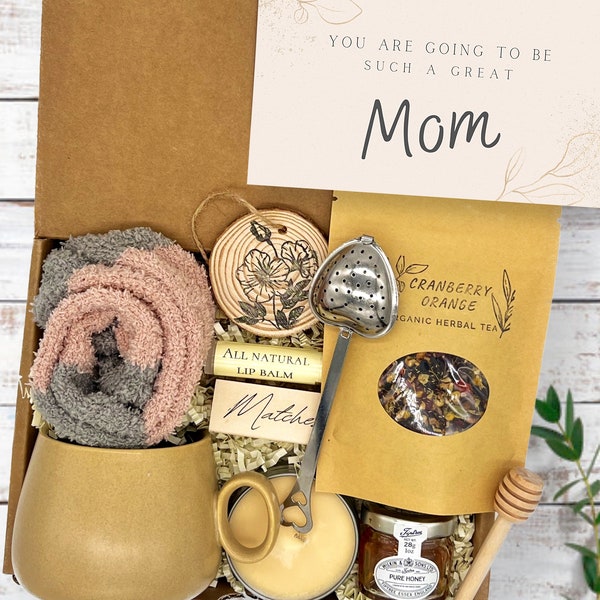 First Time Mom Gift - 60+ Gift Ideas for 2023