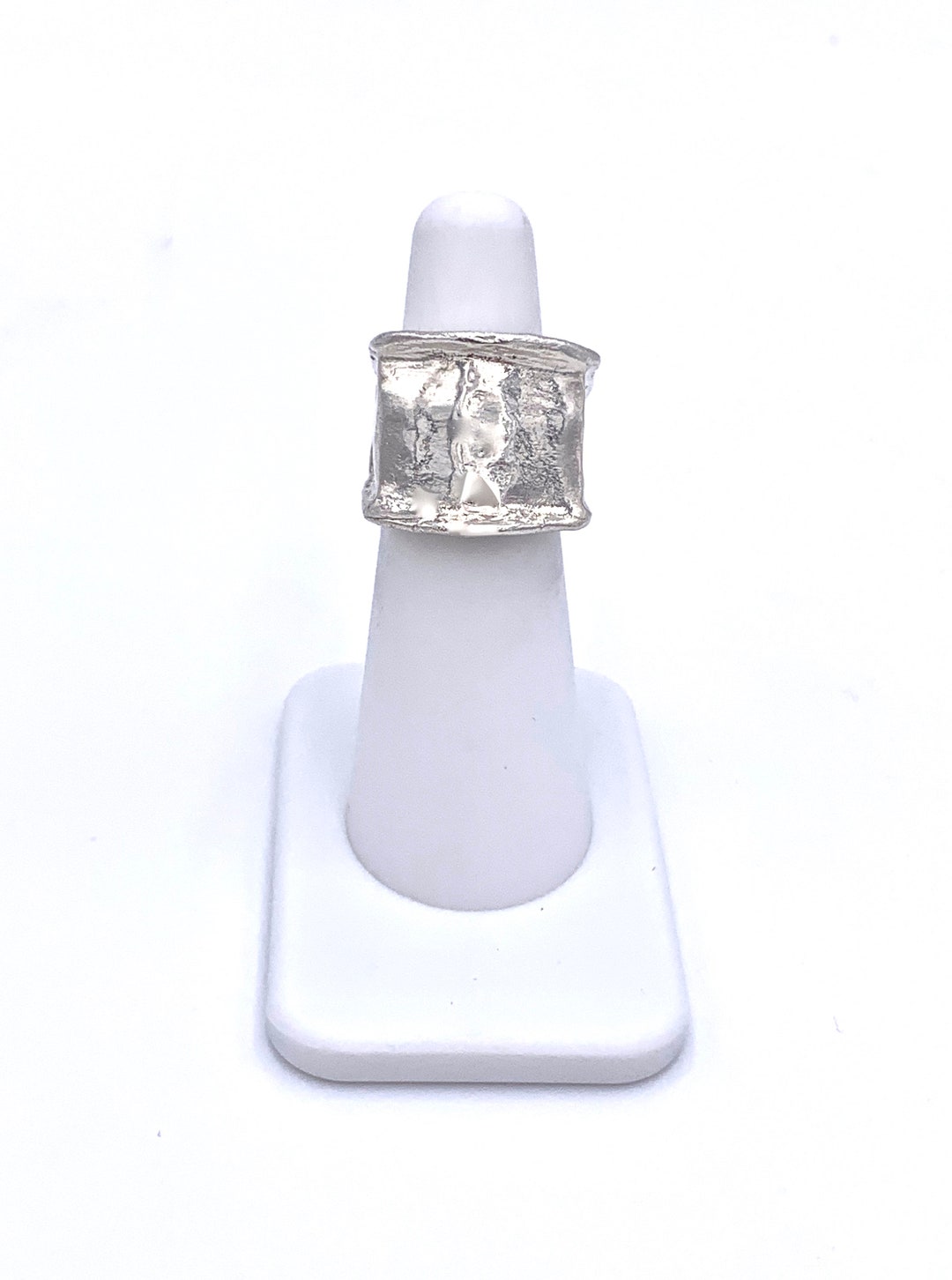 Handcrafted Sterling Silver Side Saddle Ring - Etsy