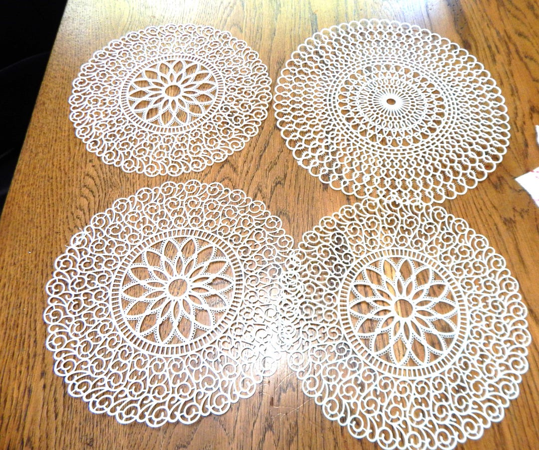 Plastic Doilies Table Four in Lot 8" and 10" White Snowflake Pattern - Etsy